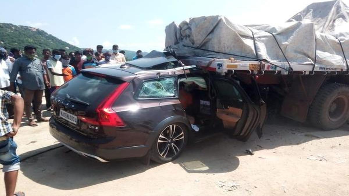 Four killed in road mishap in Chittoor - The Hindu