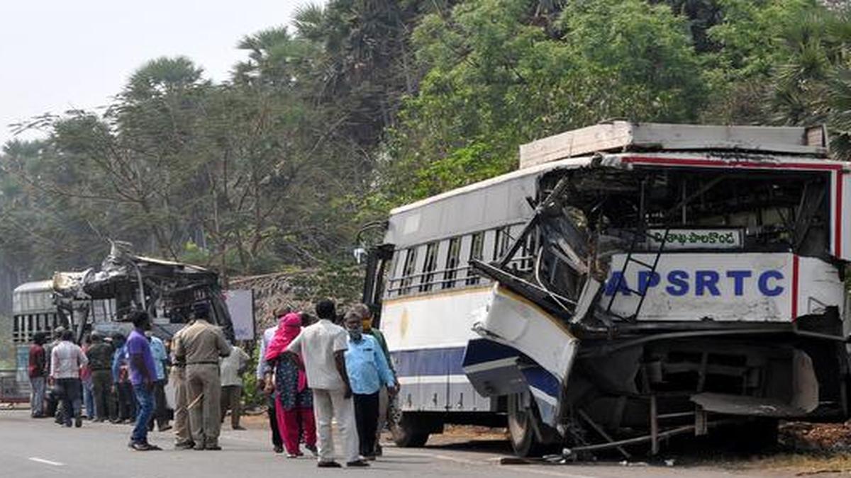 Three killed, 15 injured as APSRTC buses collide - The Hindu