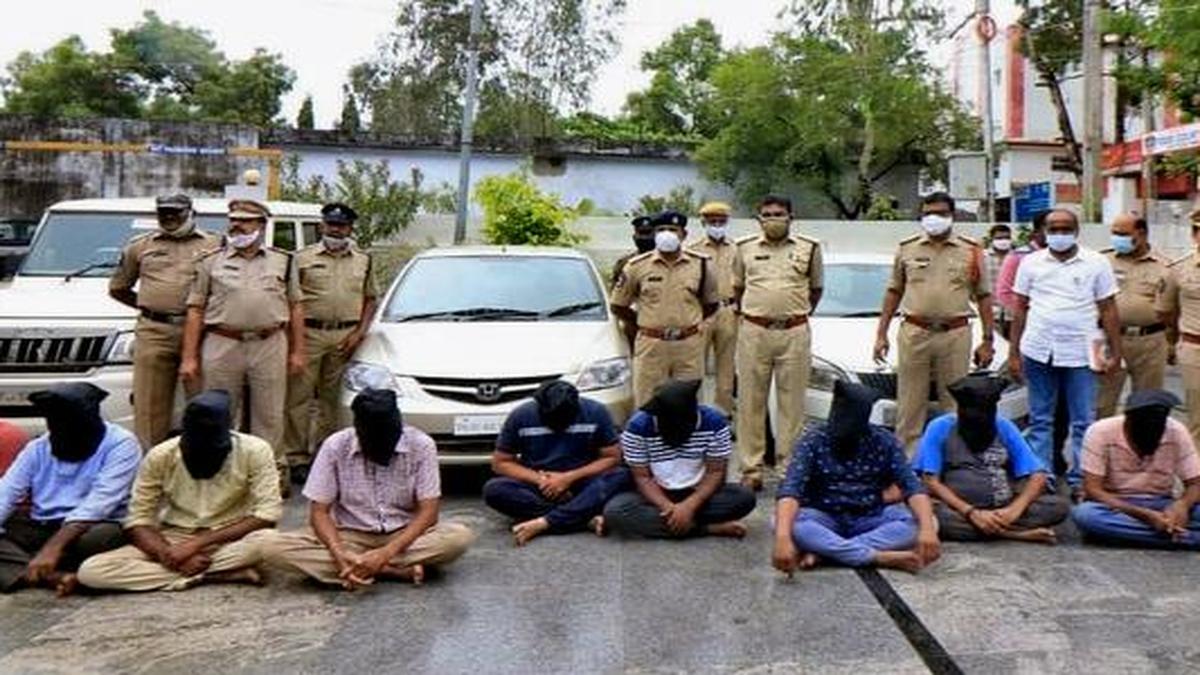 Nine members of T.N. gang held in highway robbery case - The Hindu