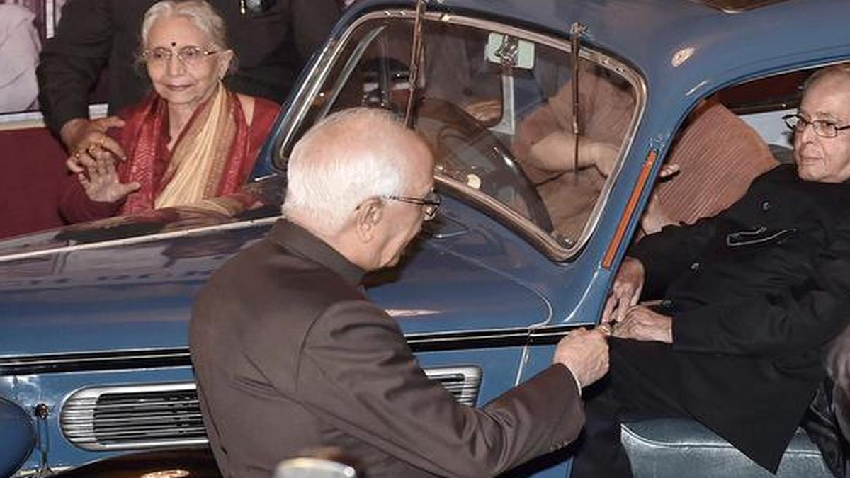 Pranab unveils Netaji’s restored car - The Hindu
