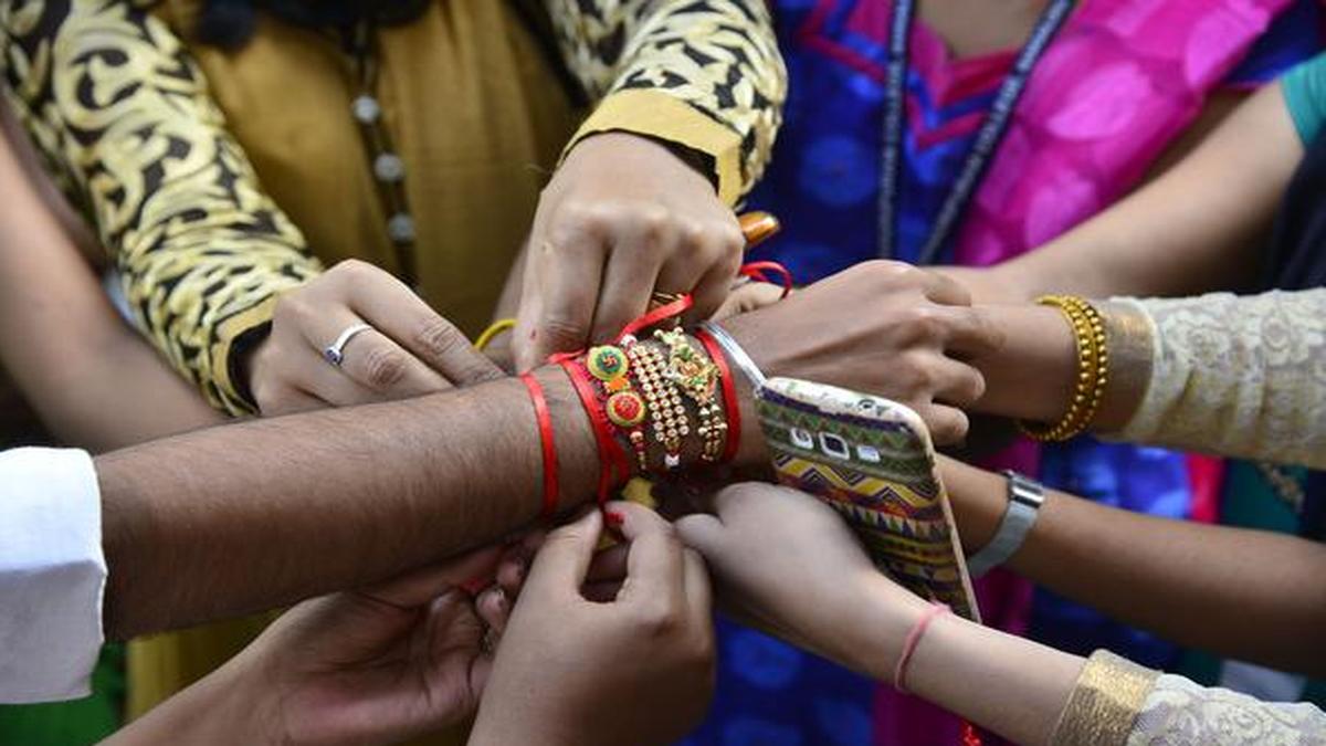 RSS’ Muslim wing to use ‘rakshabandhan’ to promote brotherhood - The Hindu