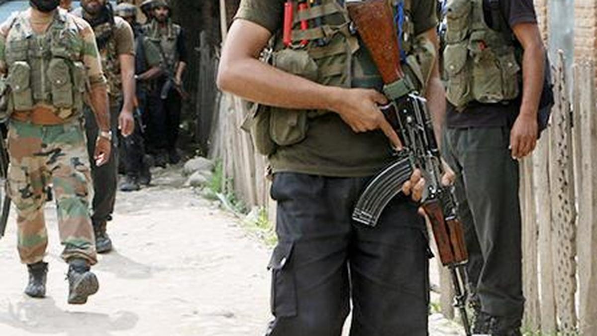 Govt. plans Made-in-India body armour for soldiers - The Hindu