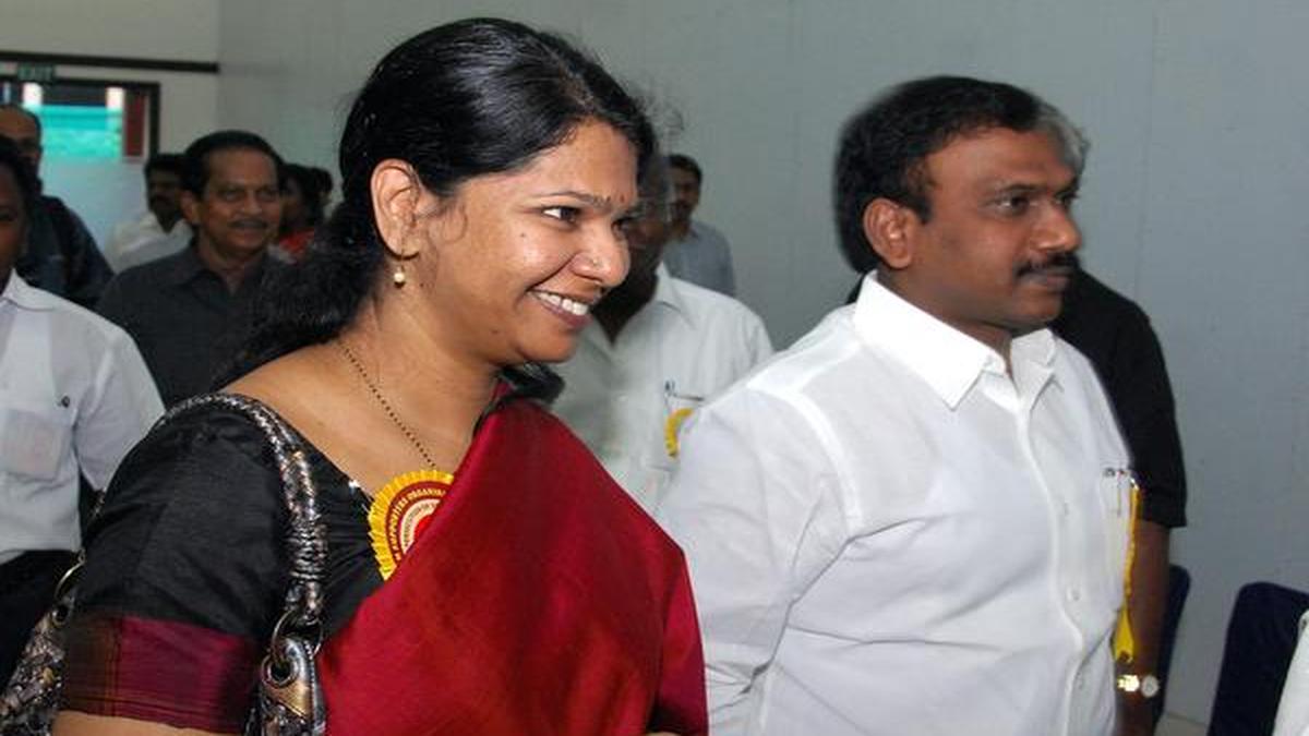 2G spectrum allocation case: Delhi HC issues notice to Raja, Kanimozhi ...