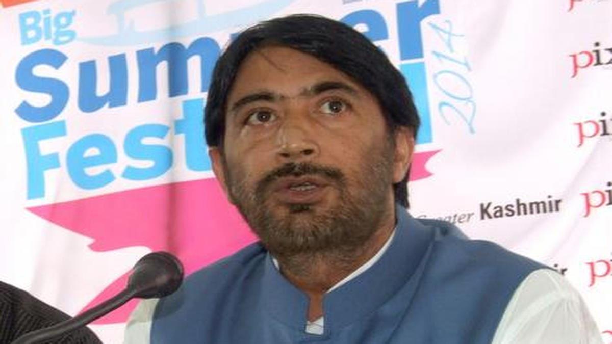 Announce statehood for Jammu and Kashmir on August 15: Congress to PM ...