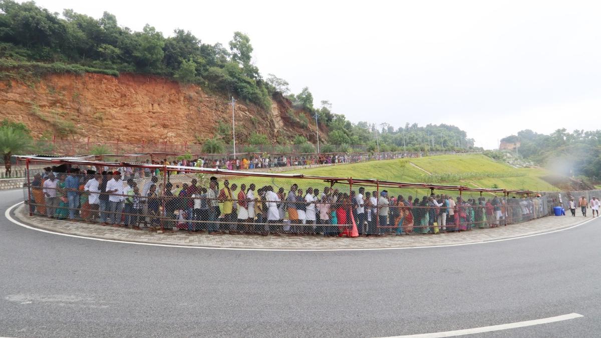 Devotees wait for over 30 hours for darshan at Tirumala temple - The Hindu