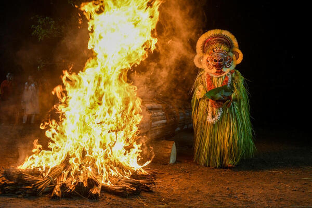 In Frames | The night of Bhoota Kola - The Hindu