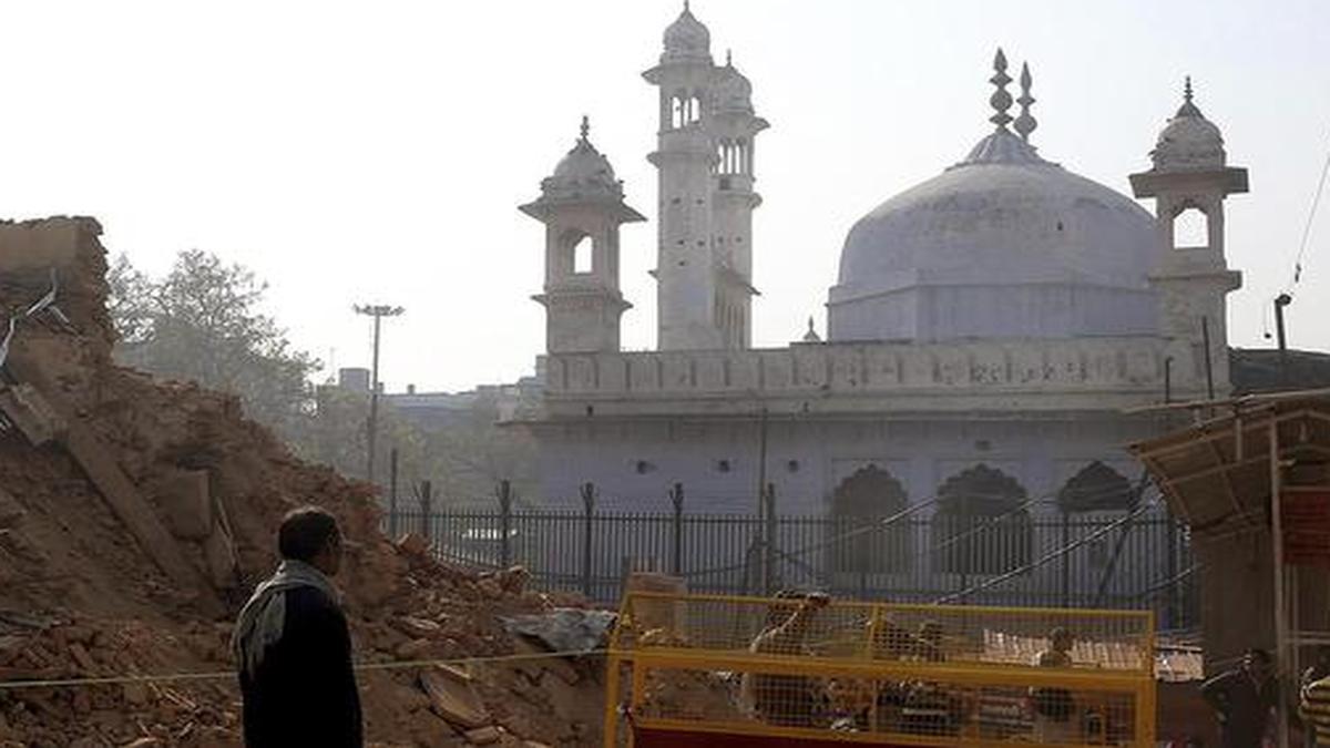Mosque panel gives land for Kashi temple corridor in exchange deal ...