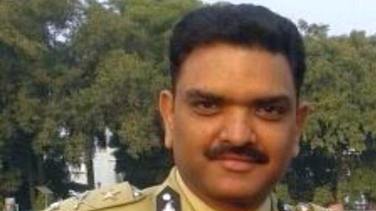 Uttar Pradesh Assembly polls | Former IPS officer, turncoats star in ...