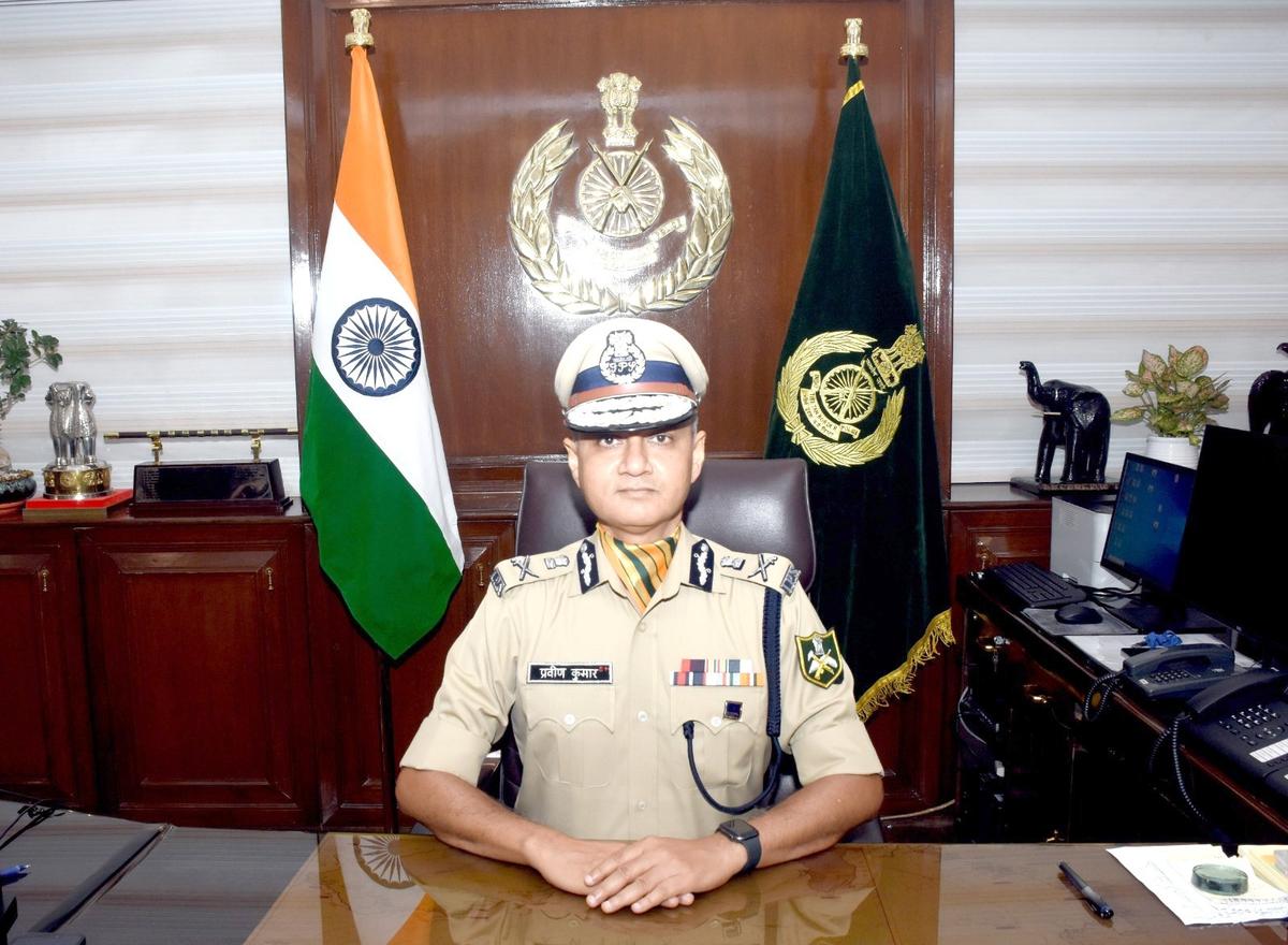 Praveer Ranjan takes charge as CISF DG; Praveen Kumar appointed ITBP ...