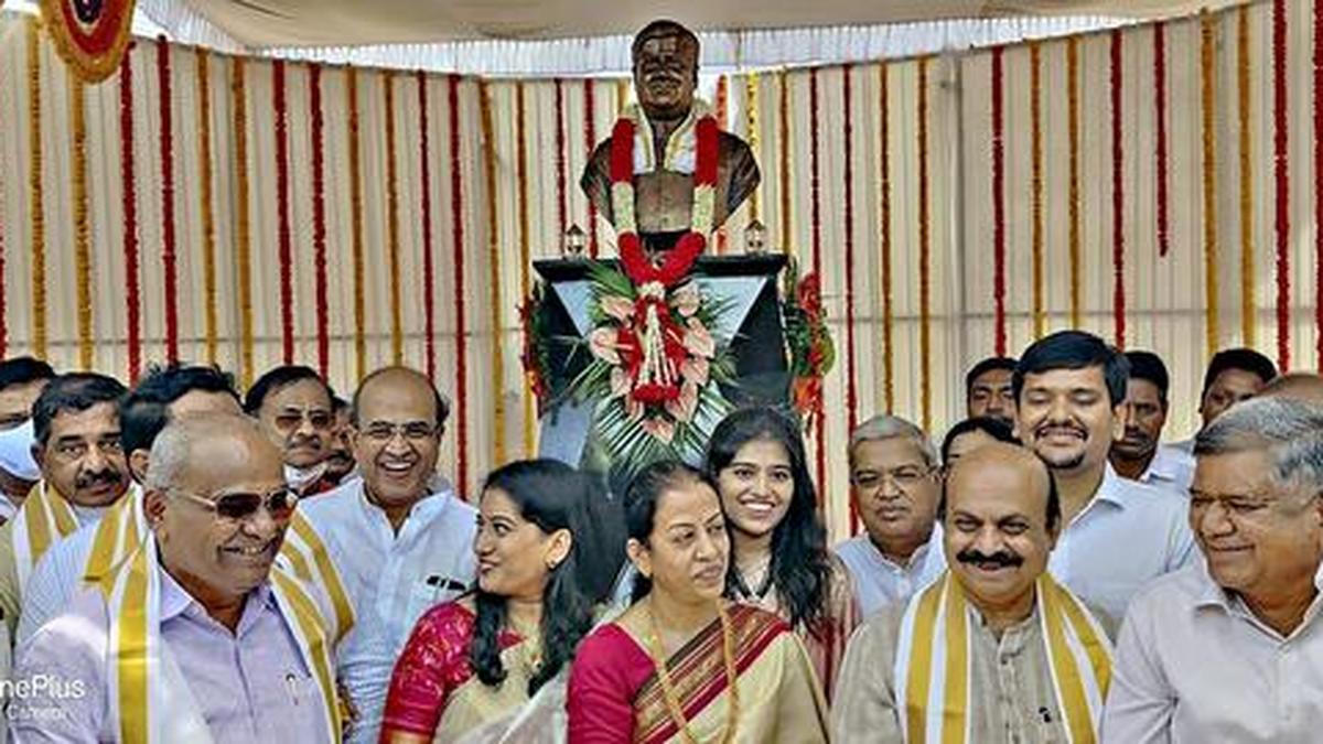 ‘We will urge the Centre to name train after Angadi’ - The Hindu