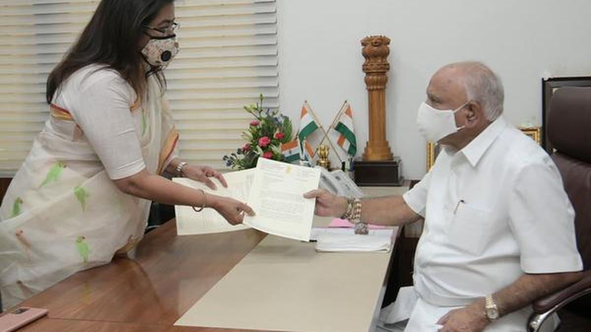 Political bitterness in sugar bowl spills over as Kumaraswamy slams ...