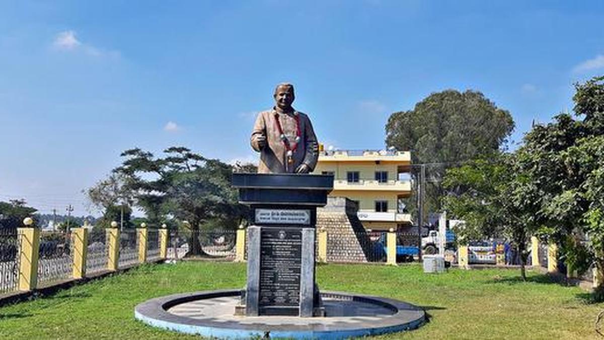 Demand for Hunsur as a new district lacks mass support - The Hindu