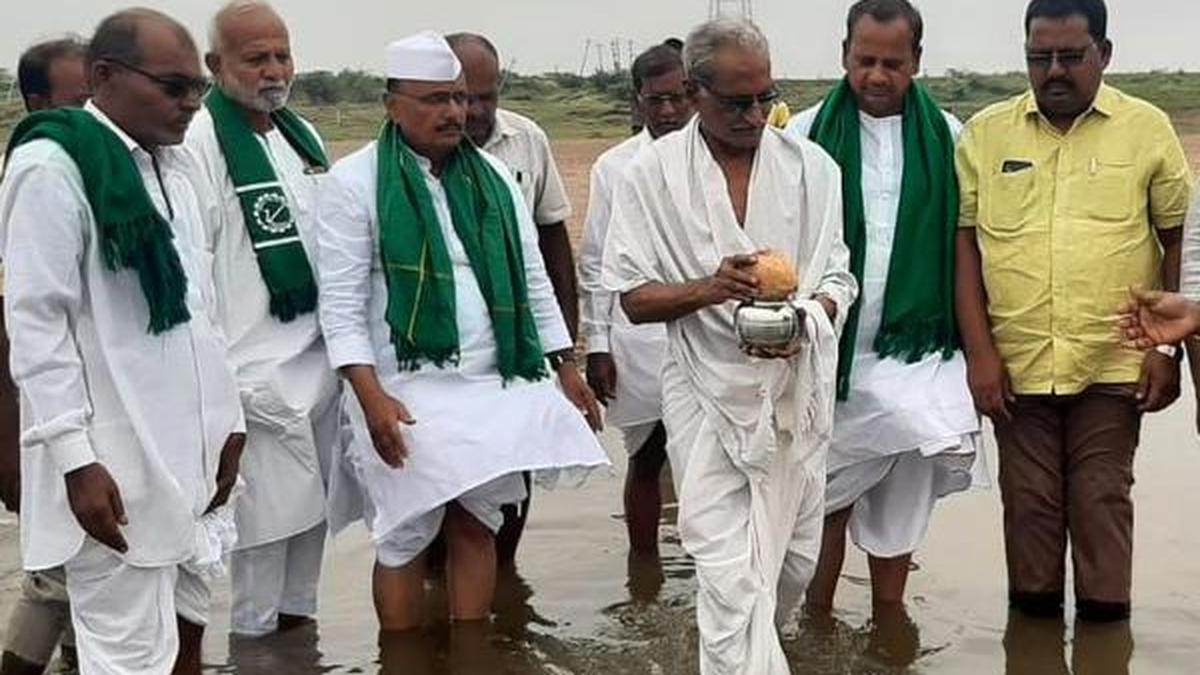 Ashes immersed in the Krishna - The Hindu