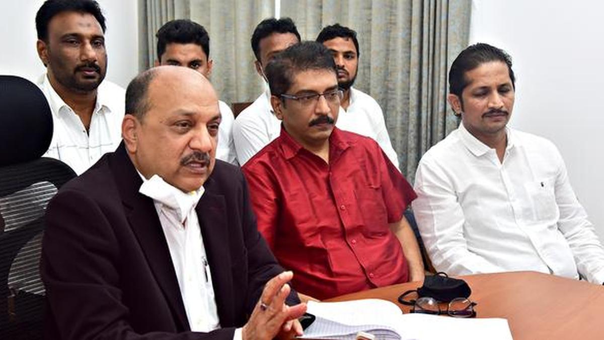 Minorities Commission to look into scholarship delays - The Hindu