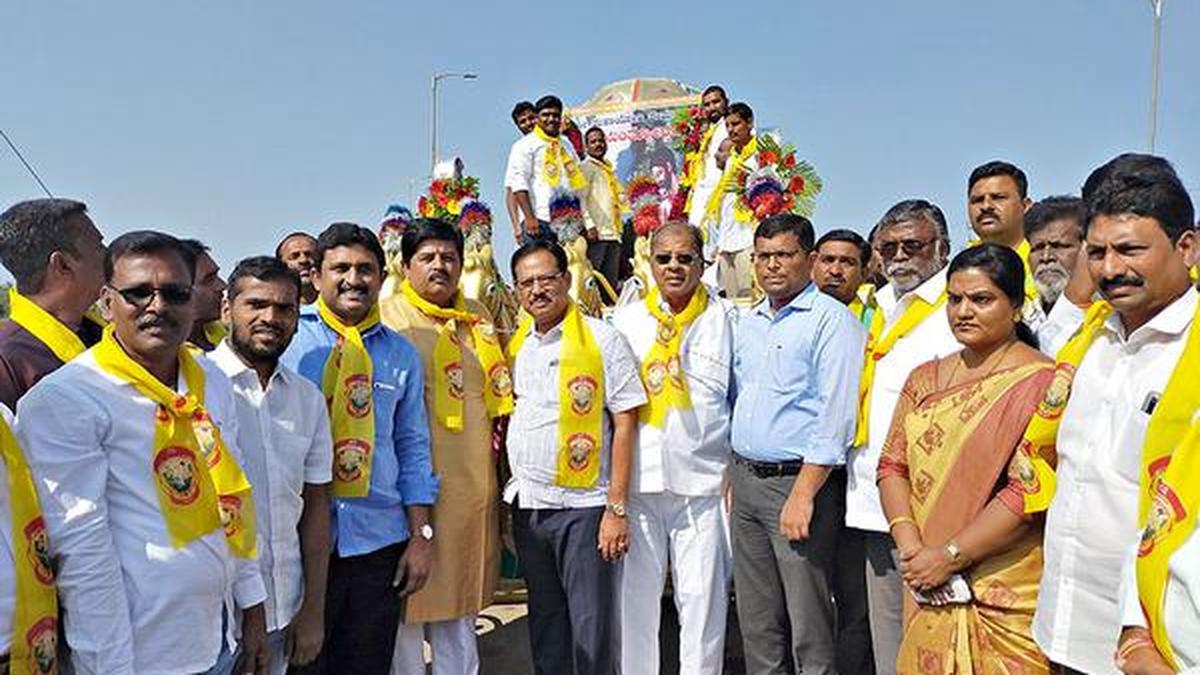 Birth anniversary of Vemana celebrated - The Hindu