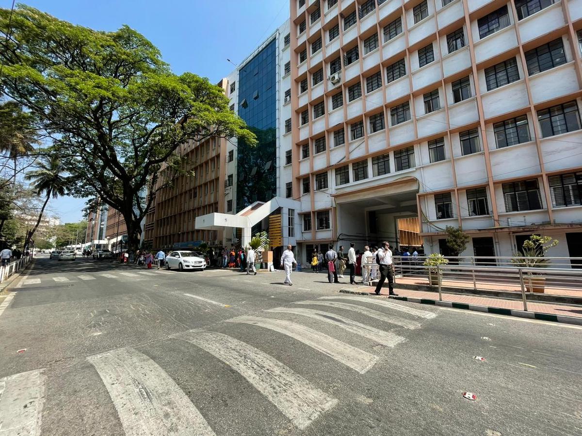 Agitating employees withdraw strike after Karnataka government offers ...