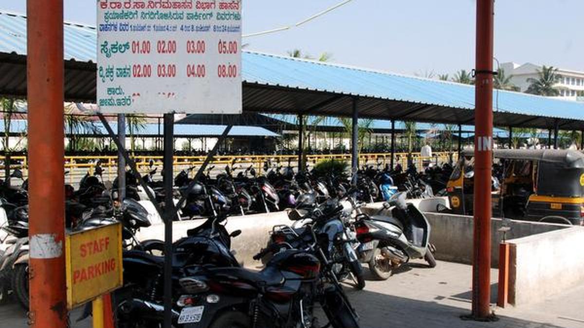 Overcharging at Hassan KSRTC bus stand, but authorities ‘helpless ...