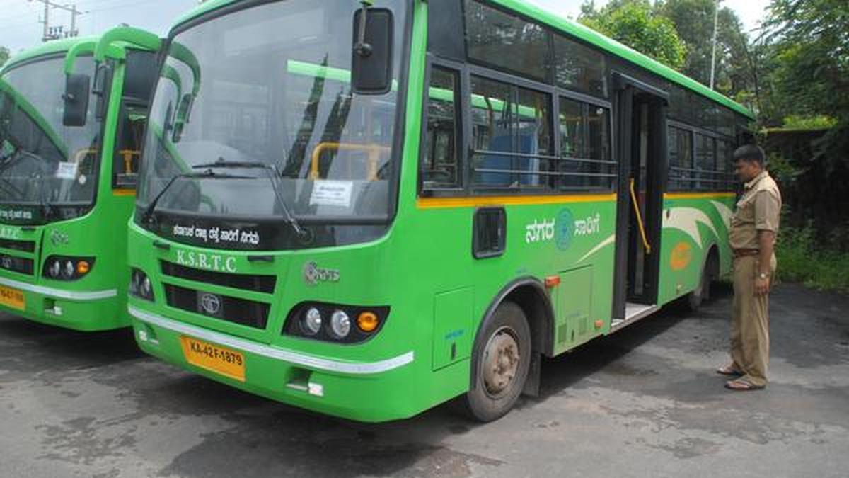 With midi buses comes manoeuvrability on city roads - The Hindu