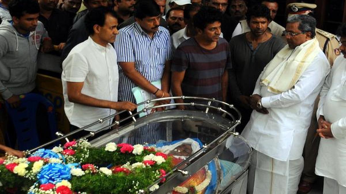 Parvathamma, the gritty woman who wrote the saga of Rajkumar’s success ...