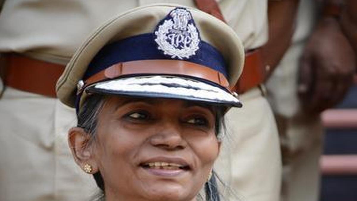 Neelamani N. Raju is Karnataka’s first woman police chief - The Hindu