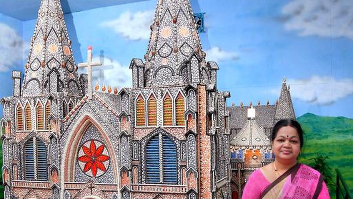 Art with seashells - The Hindu