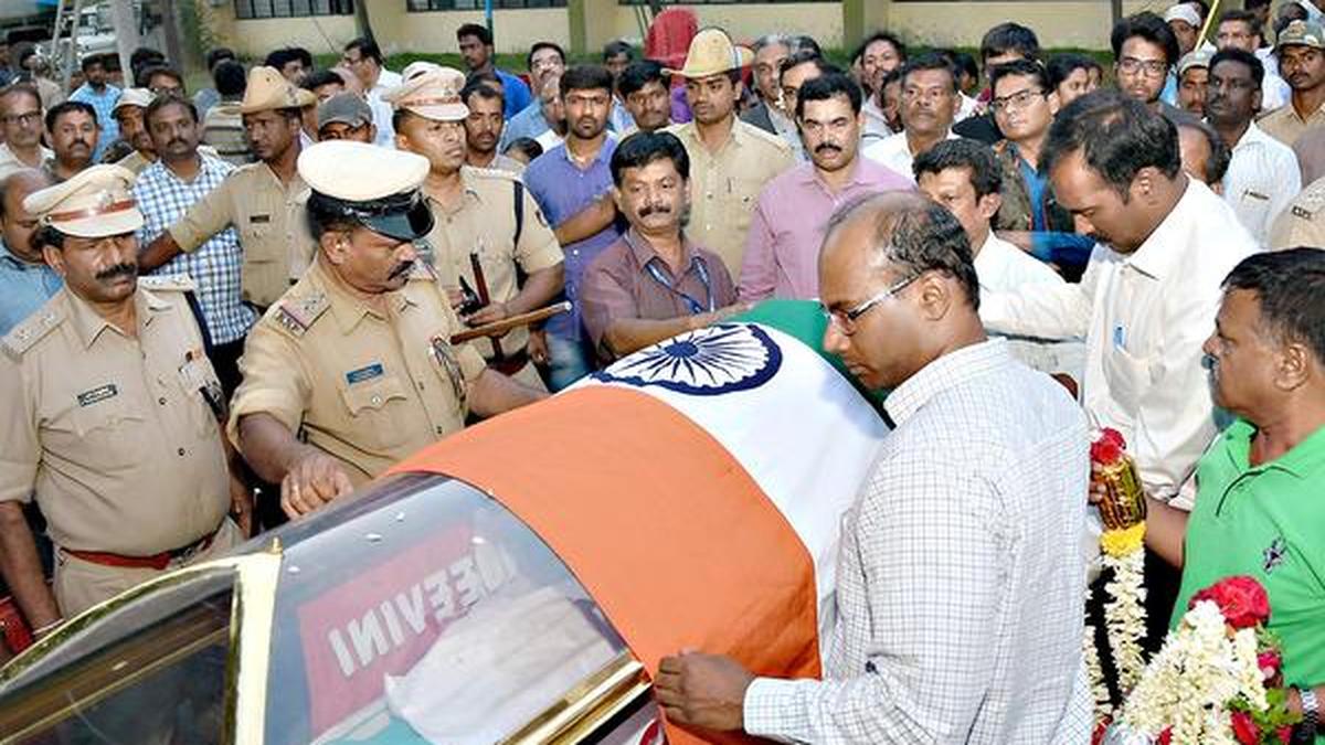 Senior IFoS officer killed by wild tusker in Nagarahole - The Hindu