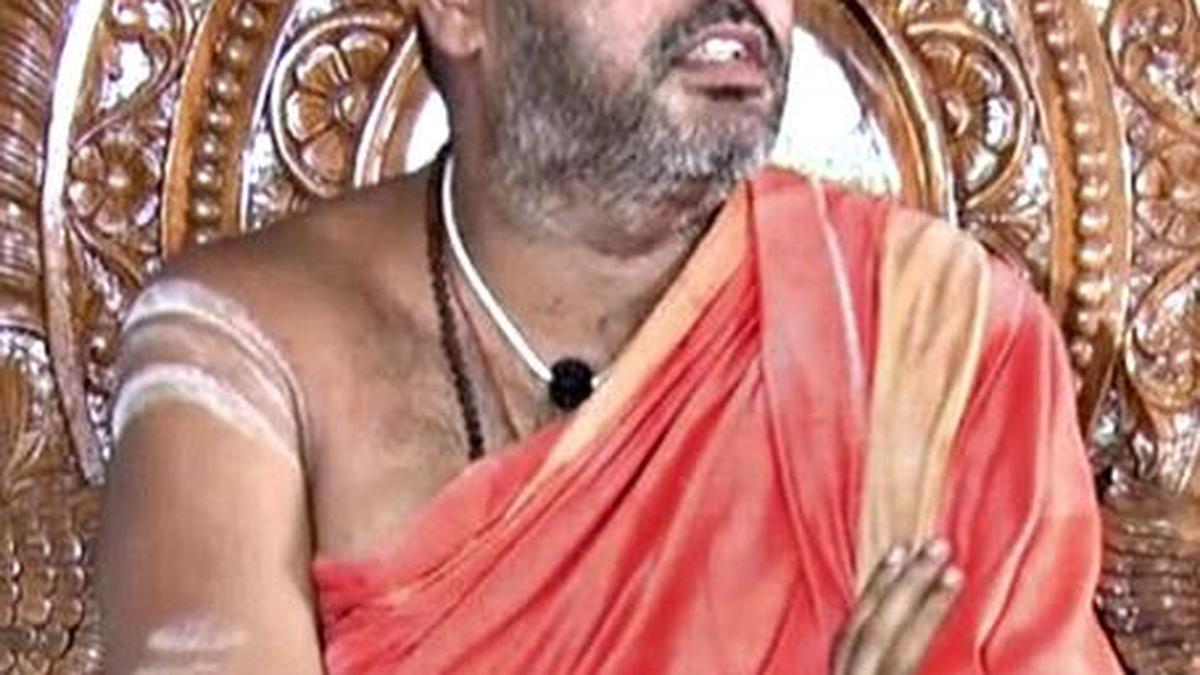 Seer of Kuruba community stands behind Siddaramaiah - The Hindu