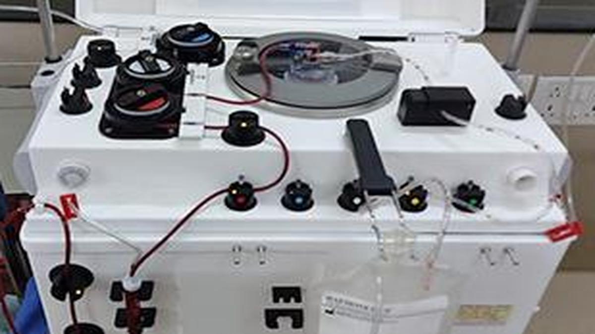 Apherasis machine used for therapeutic plasmapherasis at Wenlock ...