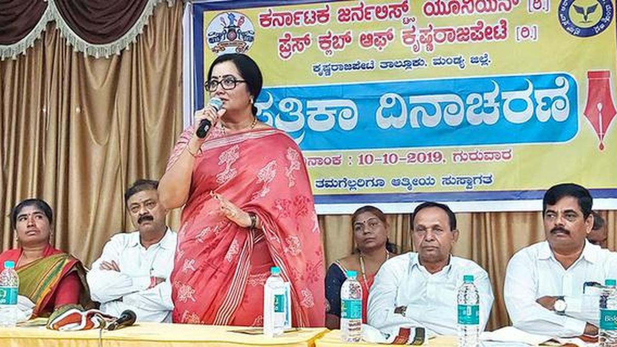 Race begins to garner Sumalatha’s support - The Hindu