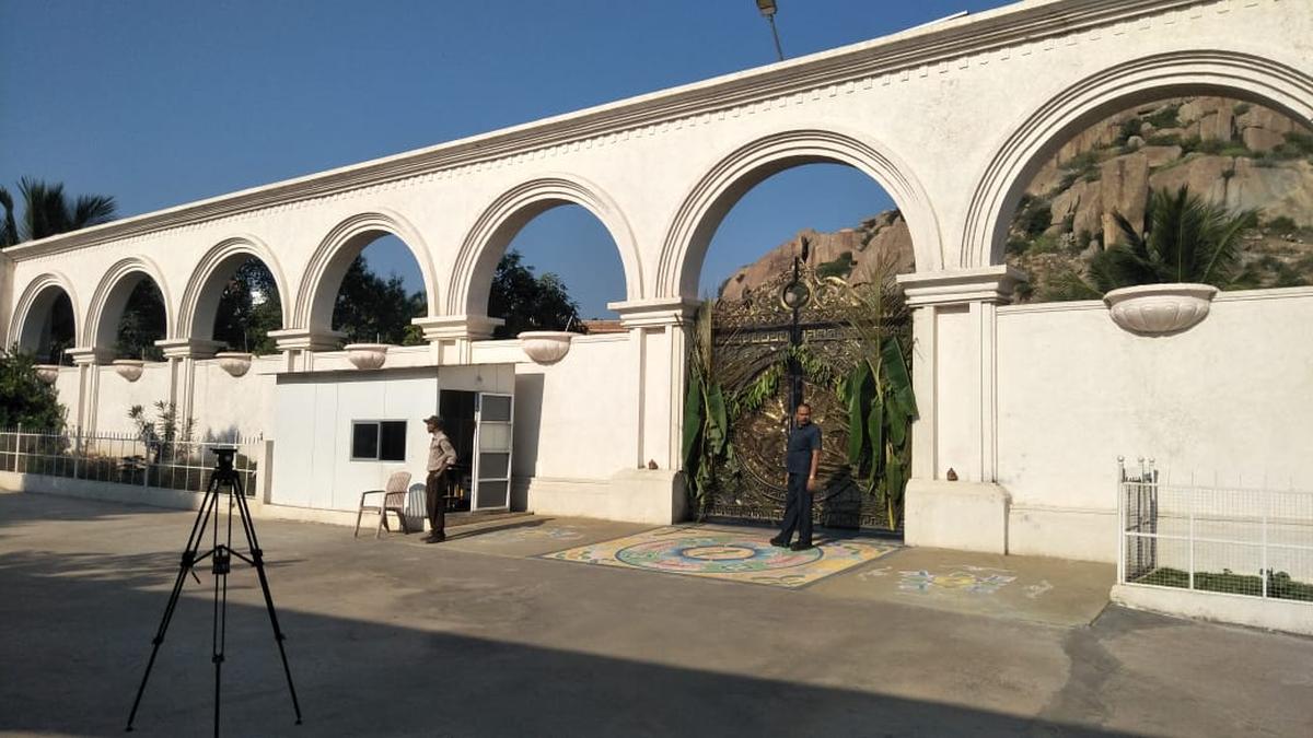 CCB sleuths search Janardhana Reddy's mansion in Ballari - The Hindu