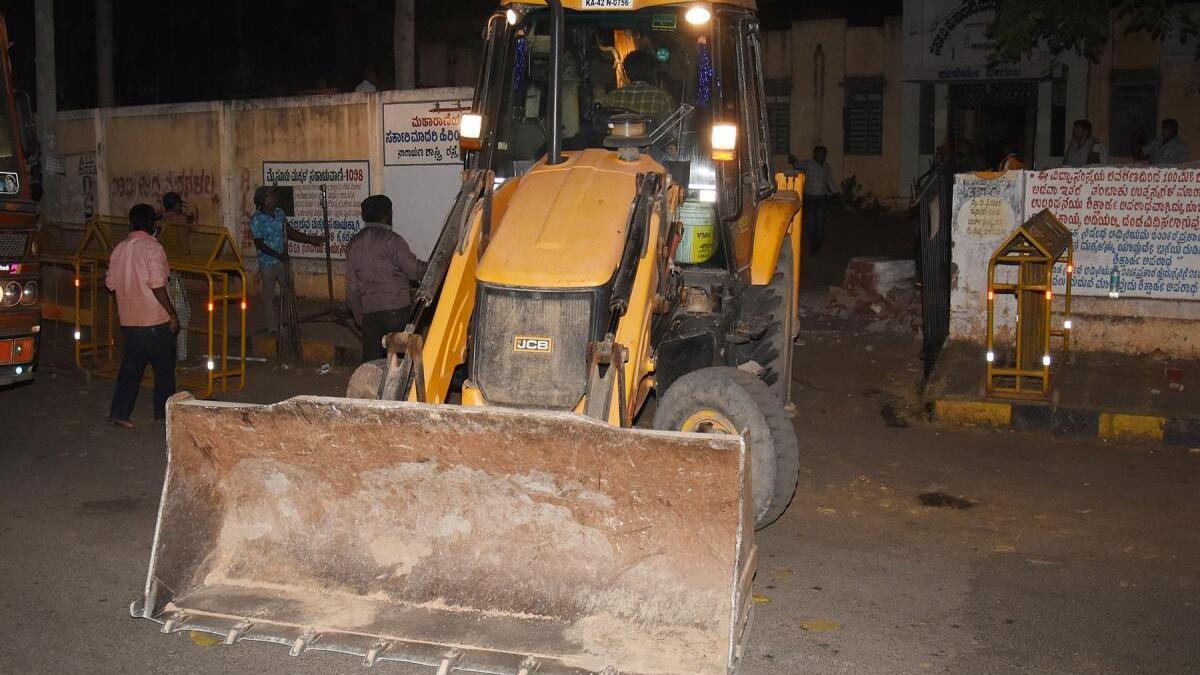 AAP calls demolition of NTM School in Mysuru ‘back-stabbing by ...