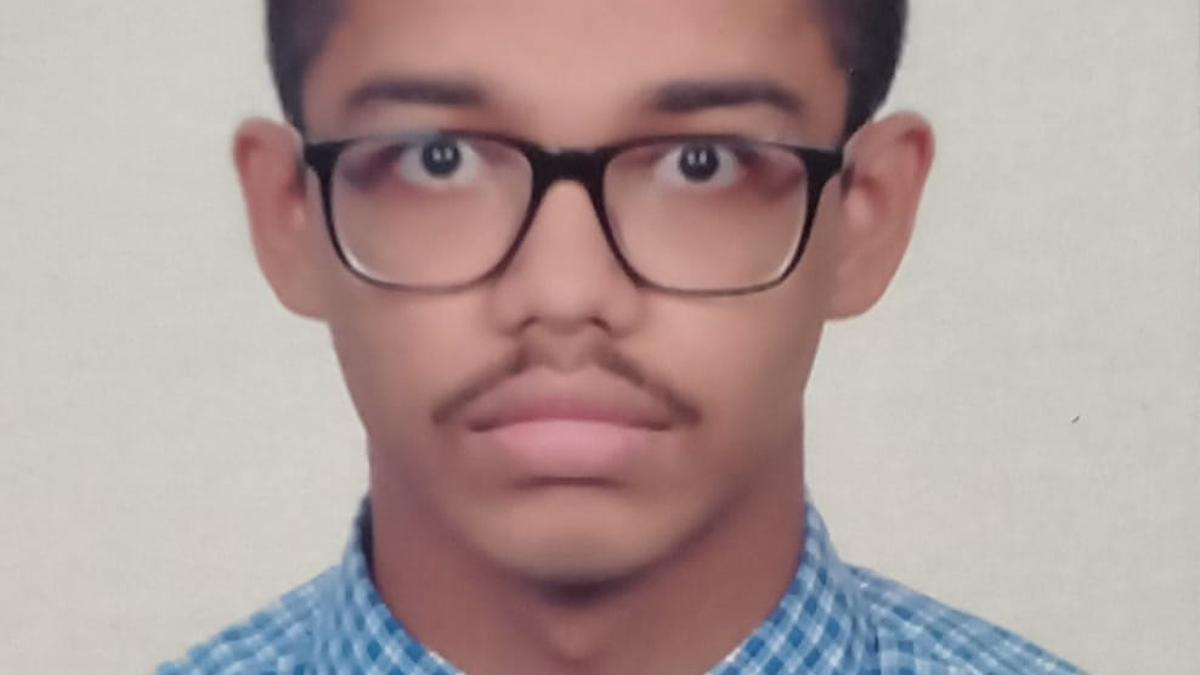 Thomas Biju Cheeramvelil is Kerala topper in JEE (main) - The Hindu