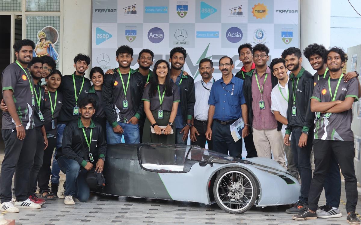 Electric car built by engineering college students to compete in Shell ...