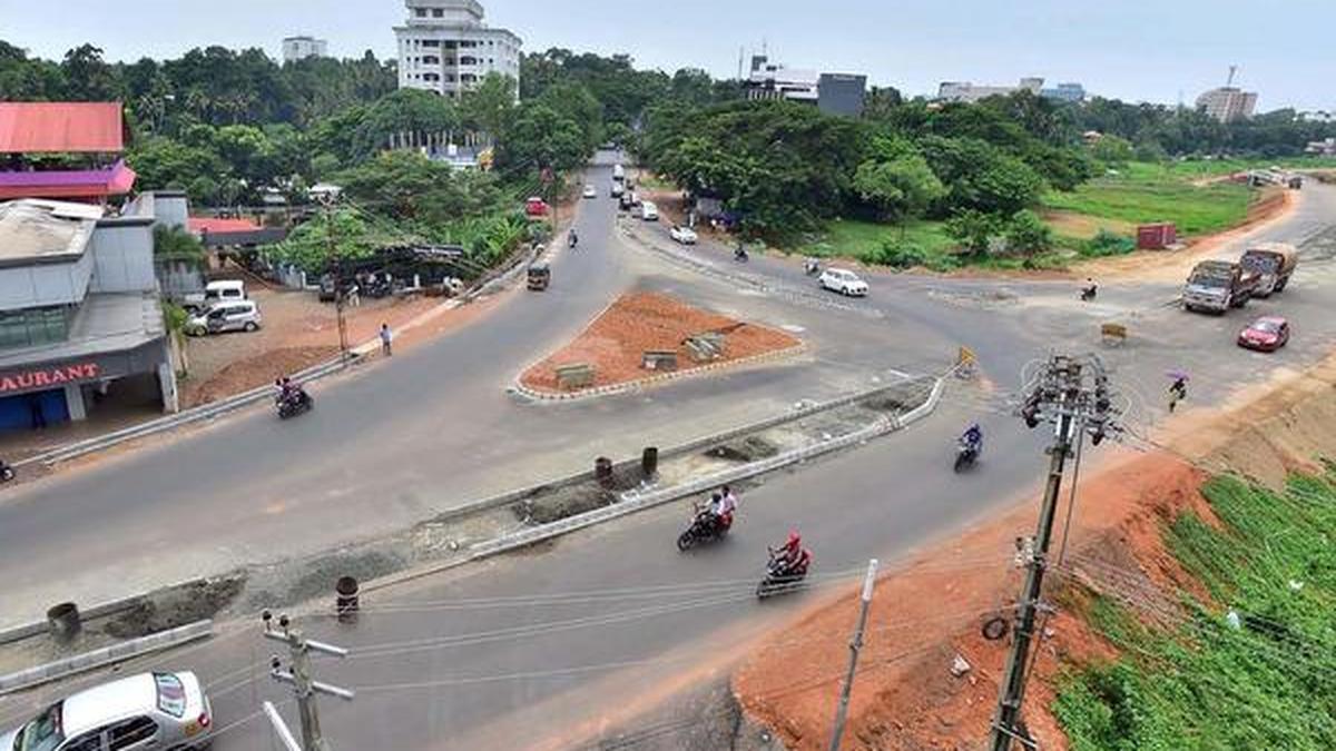Median strips a threat to vehicles on MC Road - The Hindu