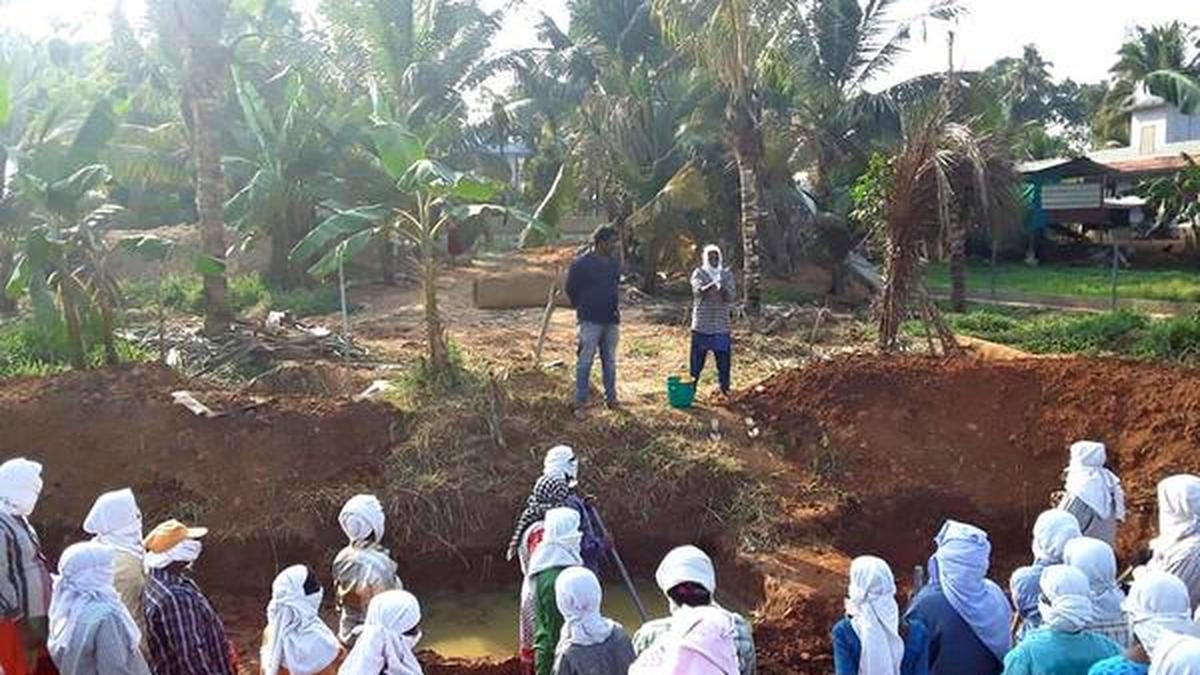 MGNREGS workers take extra care - The Hindu