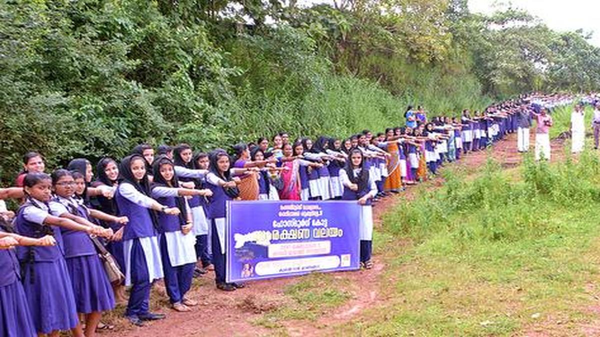 Students vow to conserve Hosdurg fort - The Hindu