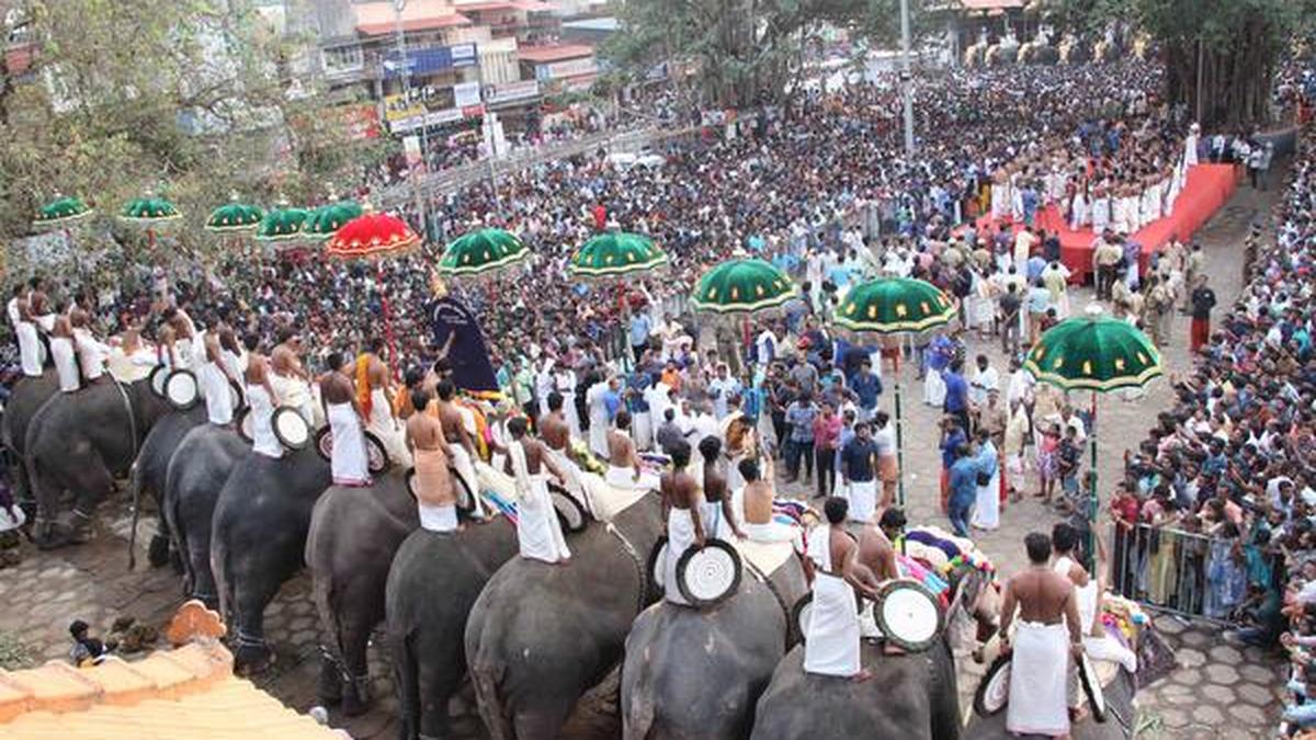 Thousands witness Pakal Pooram - The Hindu