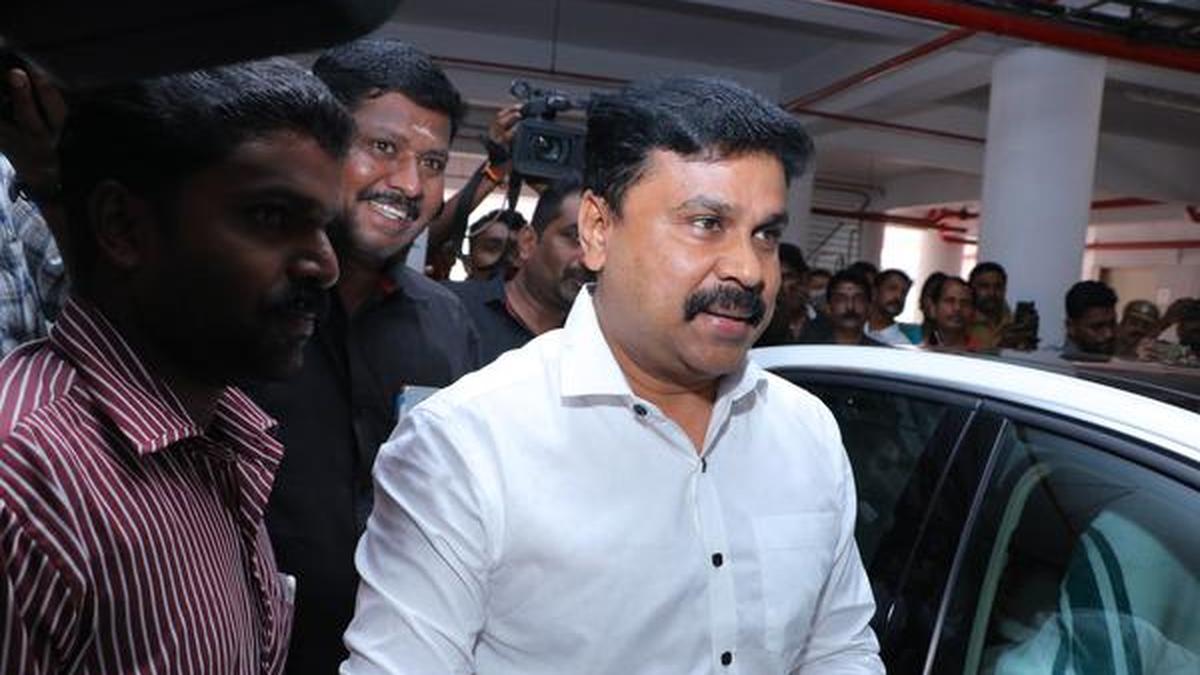 Actor Dileep sexual assault case | SC directs trial court to speed up ...