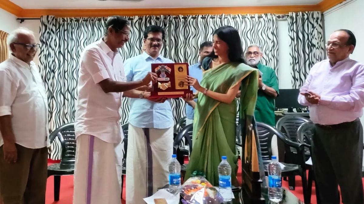 District Library bids farewell to Mrunmai Joshi - The Hindu