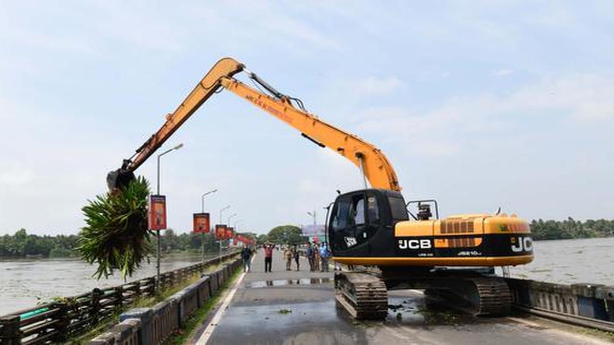 Kerala rain | Alappuzha district witnesses signs of flood threat easing ...
