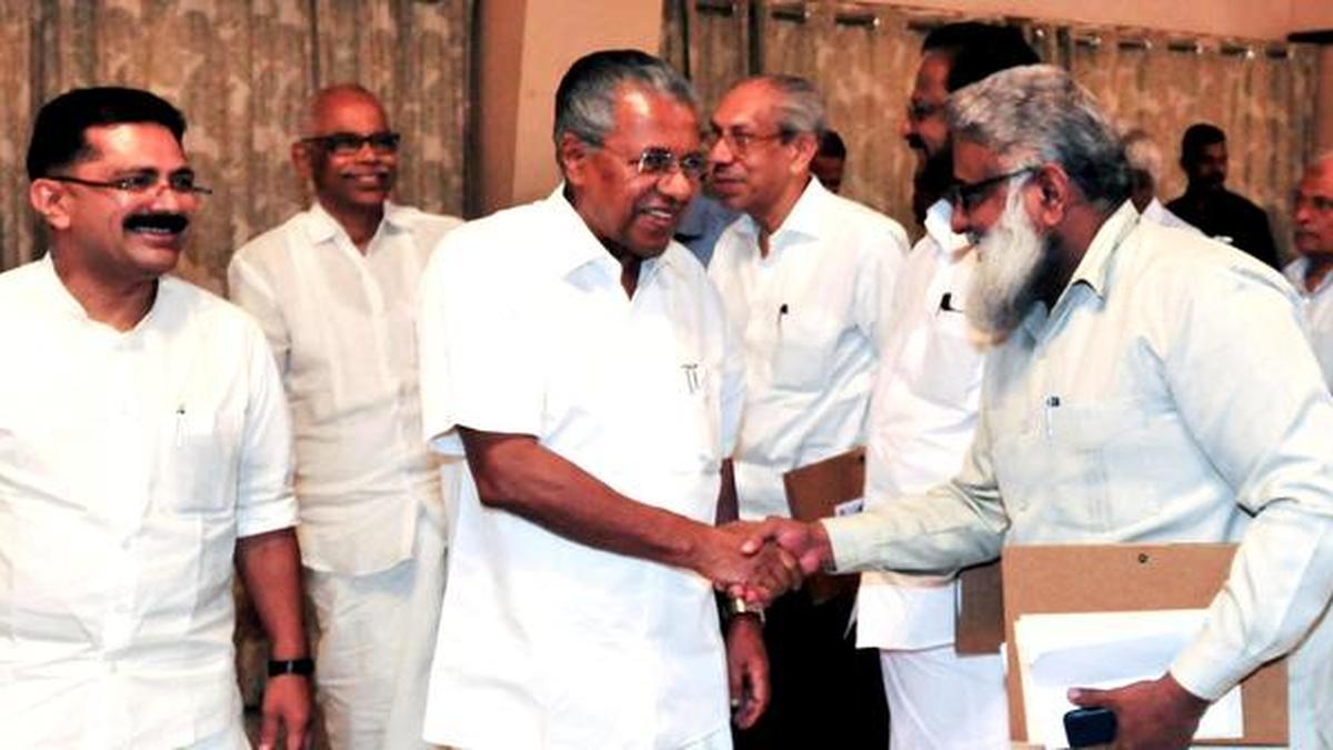 Pinarayi reaches out to Muslim community - The Hindu