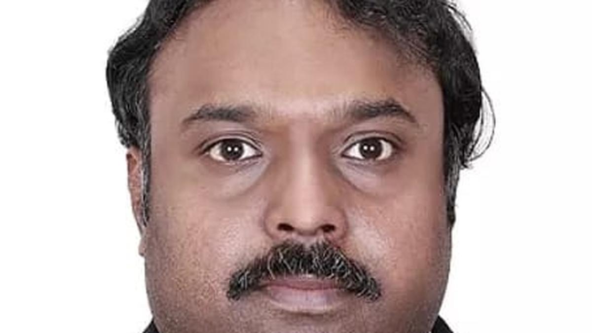 Two selected for S.K. Pottekkatt Literature Award - The Hindu