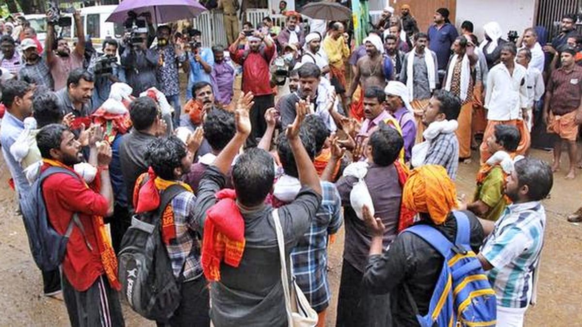 ‘Save Sabarimala’ campaign strikes a frenzied pitch - The Hindu