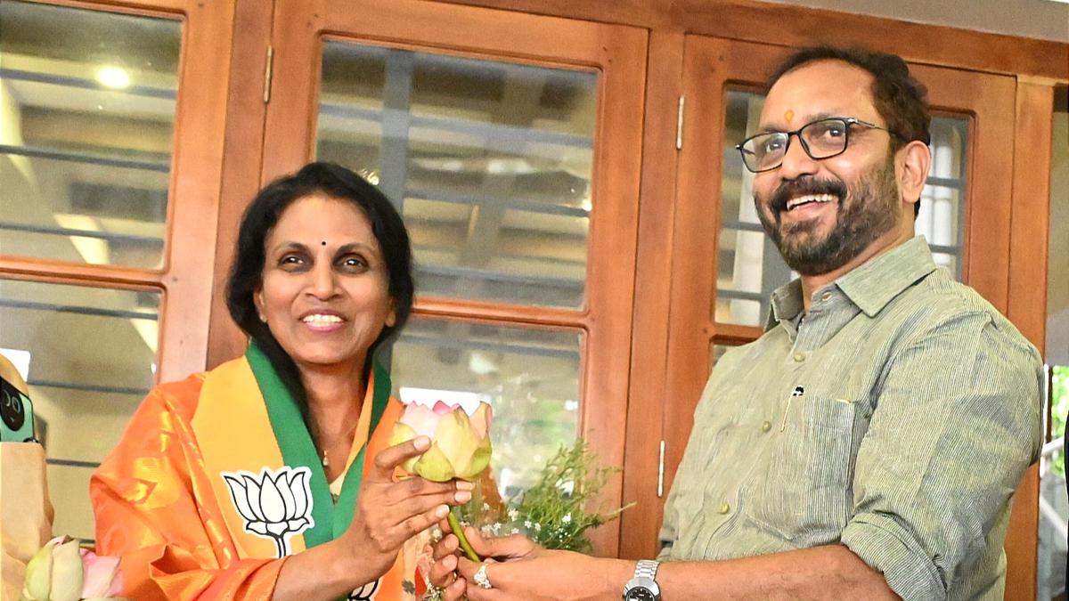 Former Kerala DGP R. Sreelekha joins BJP - The Hindu