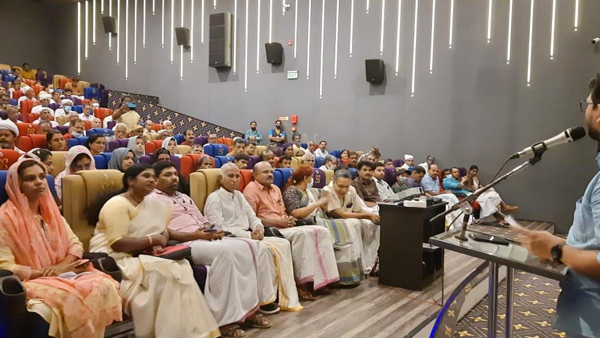 Syndicate Cinema honours farmers - The Hindu