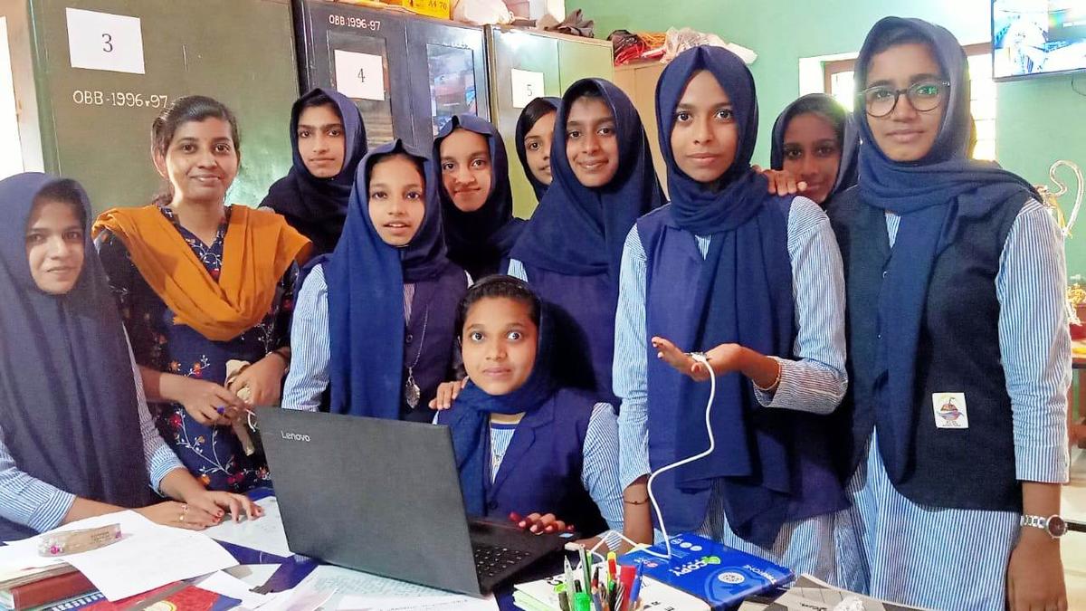 Malappuram girls overjoyed as ISRO rocket places AzadiSAT in orbit ...
