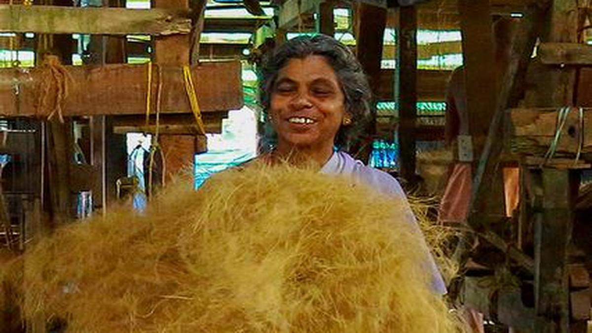 Coir workers jobless, penniless - The Hindu