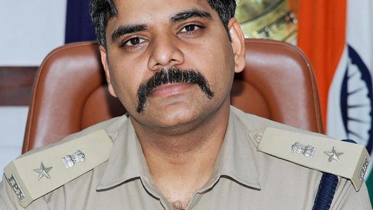 New police chief assumes charge in Wayanad - The Hindu