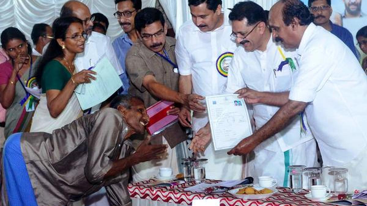 Govt. to clear title deed applications - The Hindu