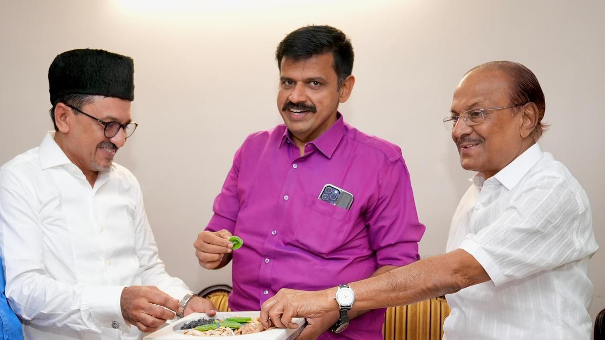 Thangal welcomes Sandeep Varier with open arms - The Hindu